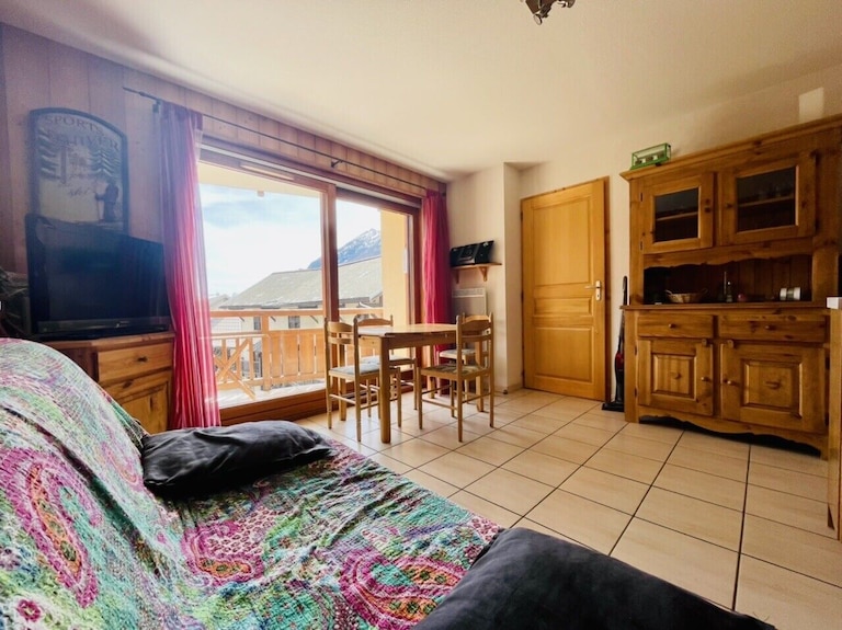 Balcony & Serenity: Peak Views - Névache