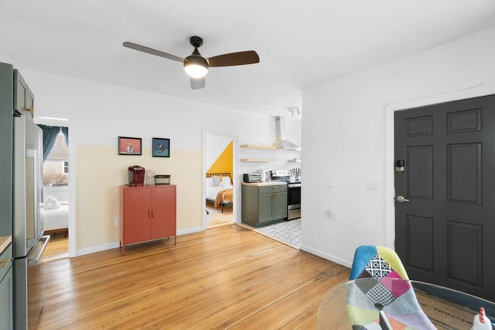 Perfect For Groups! 3br★chic & Modern Apt Near Dt! - Cranston, RI