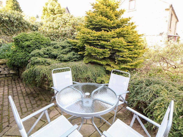 The Olde Coach House, Family Friendly, With A Garden In Bradwell - Hope Valley