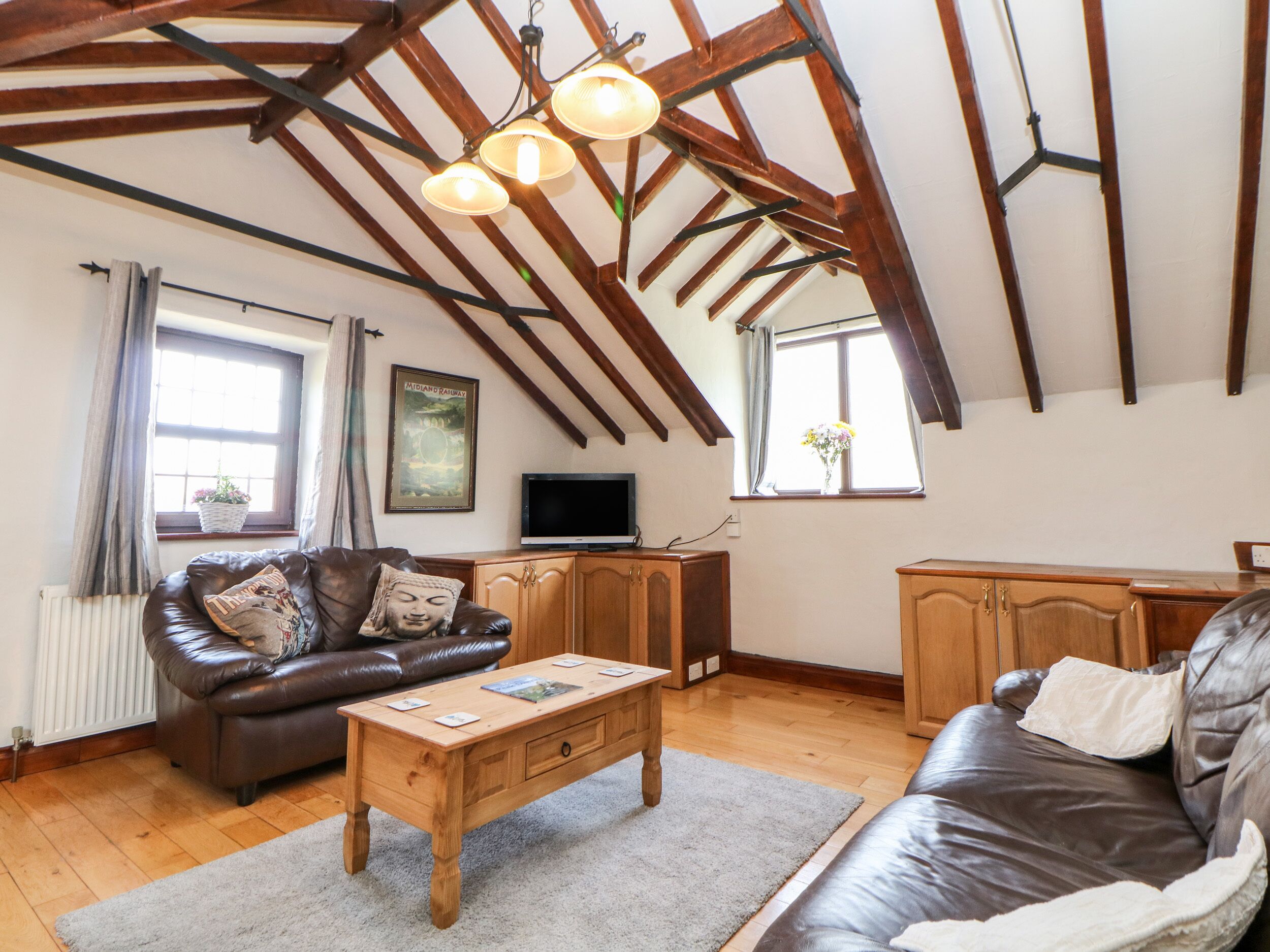 The Olde Coach House, Family Friendly, With A Garden In Bradwell - Castleton