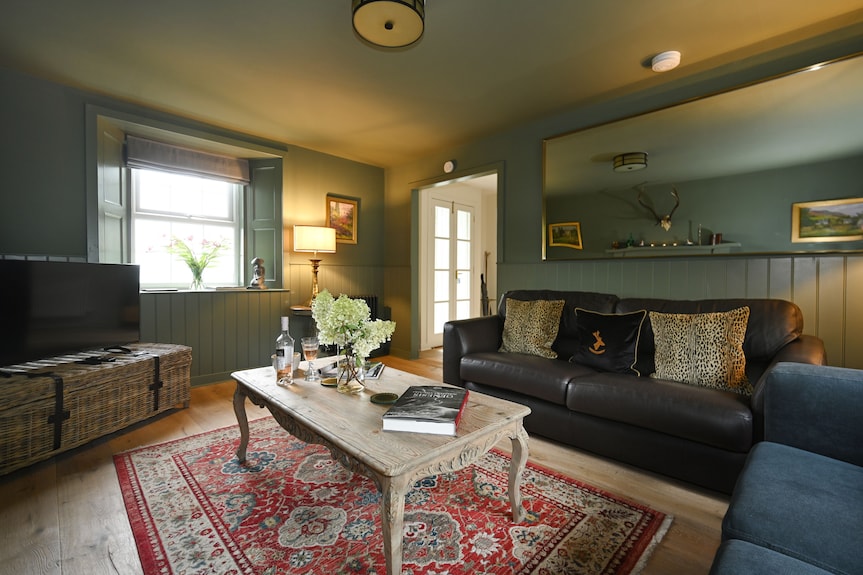 Victorian Village House In Large Garden - Fife