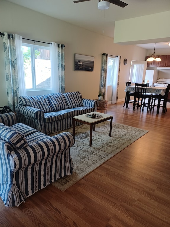 Great Location On A 9 Hole, Golf Course, Short Walk To The Ocean. - Sinkyone Wilderness State Park, Whitethorn