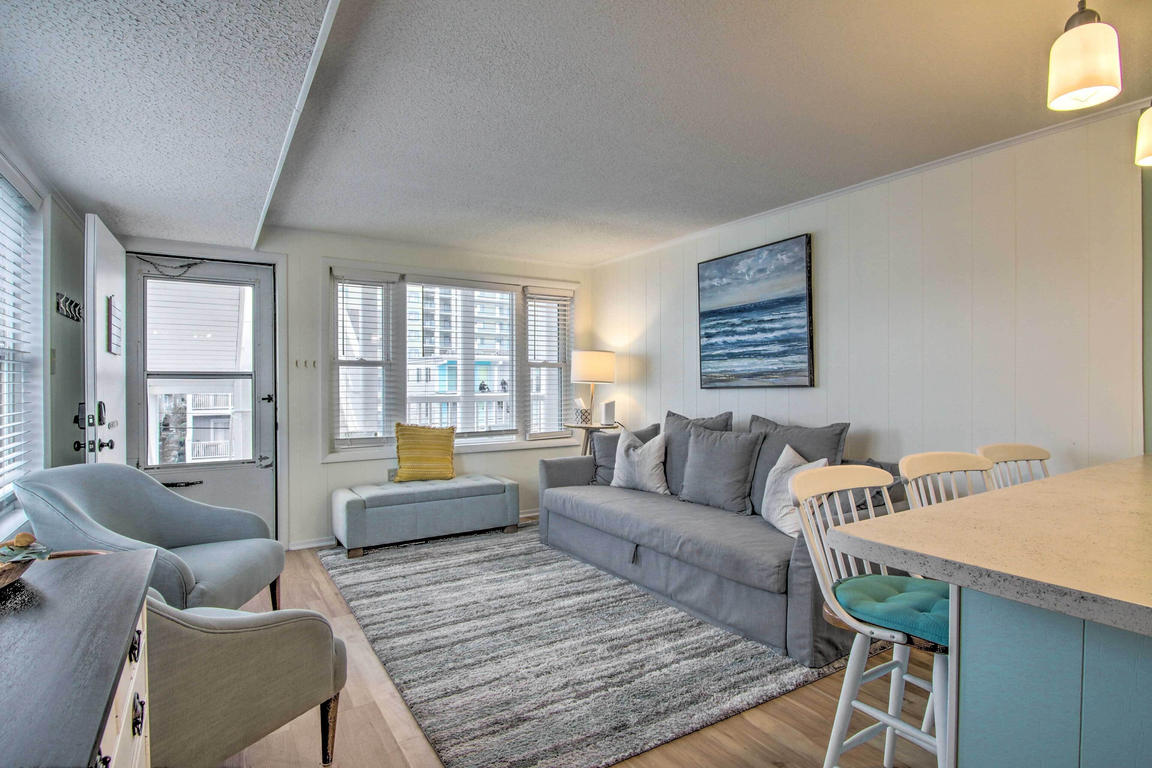 Walk To Maryland Beach: Coastal Condo W/ Balcony - Bethany Beach, DE