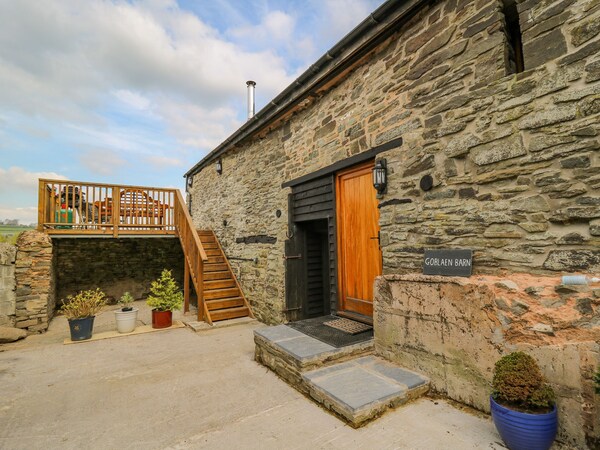 Goblaen Barn, Pet Friendly, Character Holiday Cottage In Clyro - Hay-on-Wye