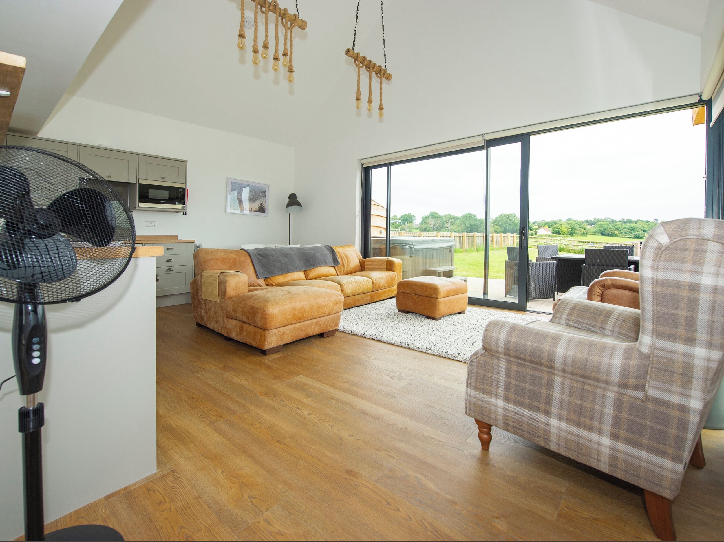 Starling Lodge, Family Friendly, With Hot Tub In Wedmore - Cheddar