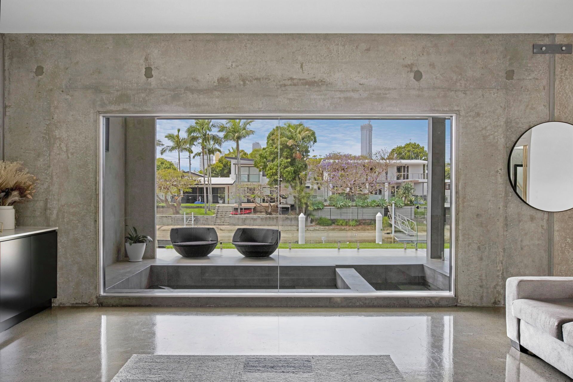 Luxury Villas Urban Hideaway - Stay 5 Pay 4 Winter Special - Broadbeach