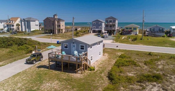 Chill Out Cottage-Darling Vacation Home with Ocean View Reviews, Deals ...