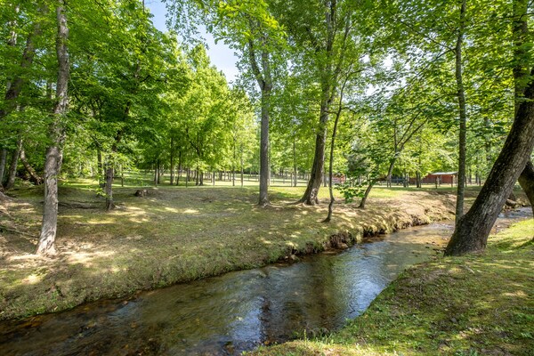 Cobb Creek Cabins - Blue Ridge Mountains
