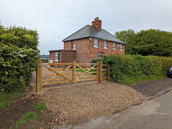 2 Lane End Cottages - Hull