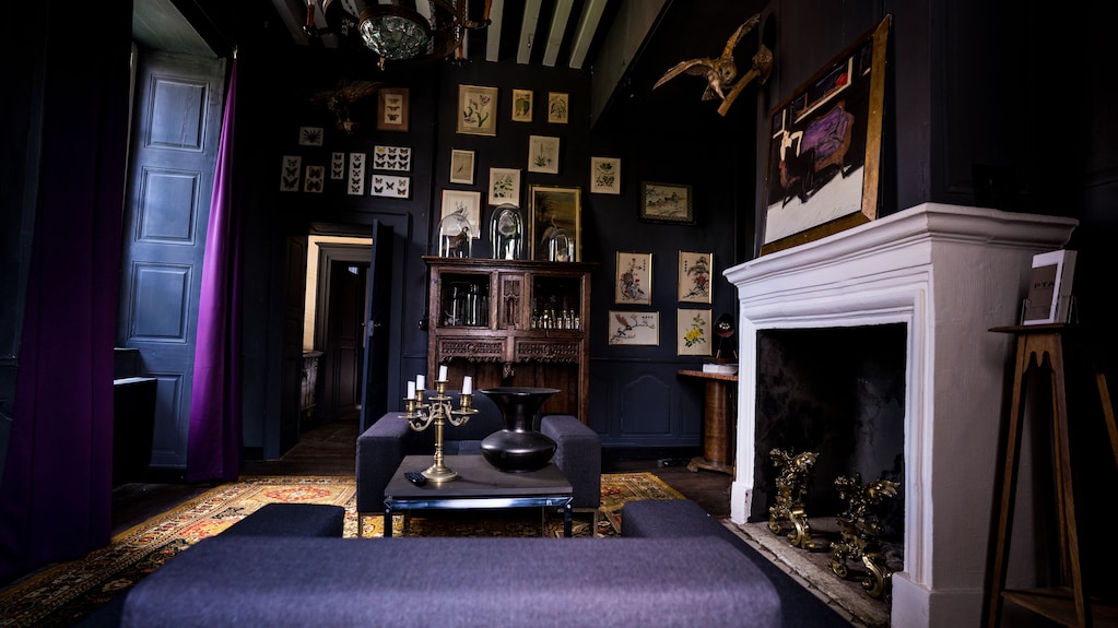 Unique Overnight Stay In A Historic Castle (1635) - Arlon