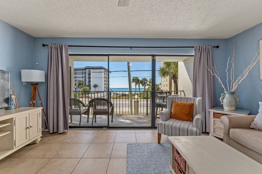 3br/3ba Beachview Edgewater Resort Villa #3312 | Beach Access | 11 Pools | - Panama City Beach, FL
