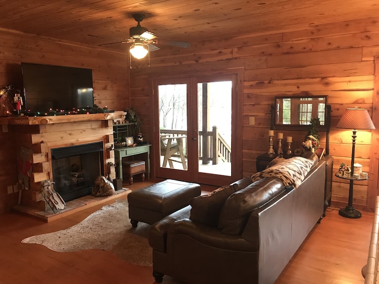 Book 4 Alabama Football Games/amazing Two Story Log Cabin/near Tombigbee River - Alabama
