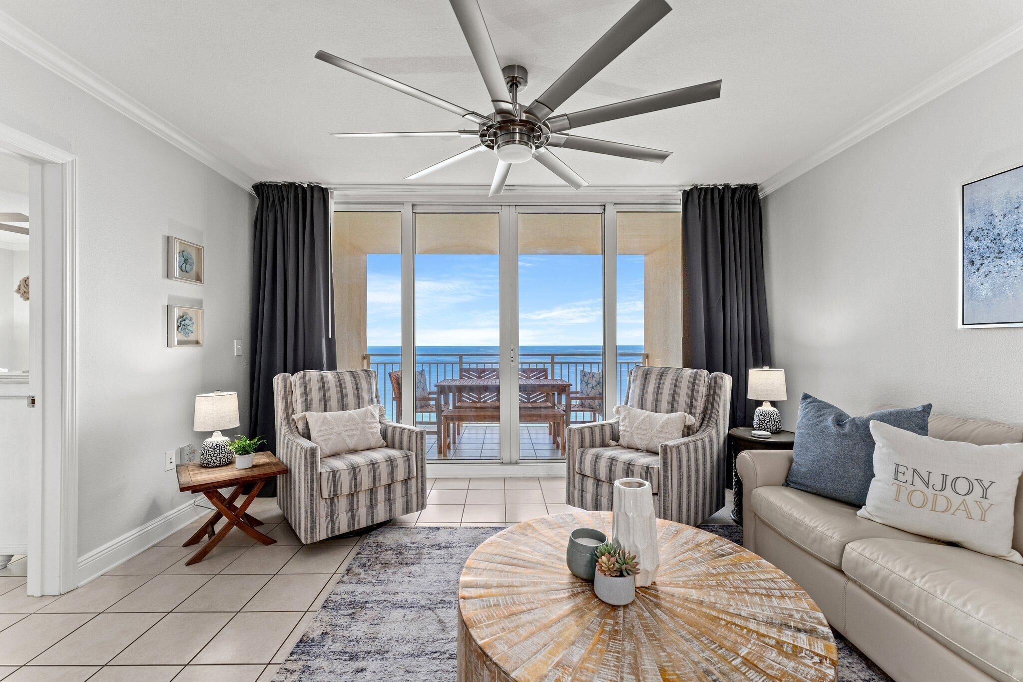 Gulf-front 2 Bed, 2 Bath  Sleeps 8  Amenity-packed  Beach Chair Service For 2 - Panama City Beach, FL