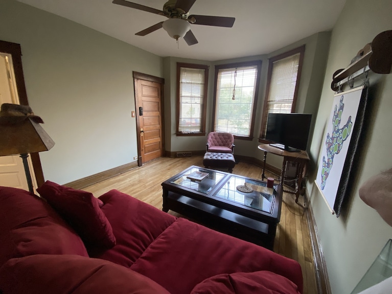 Cozy 2- Bedroom Great Kitchen In A Lakefront Neighborhood - Chicago