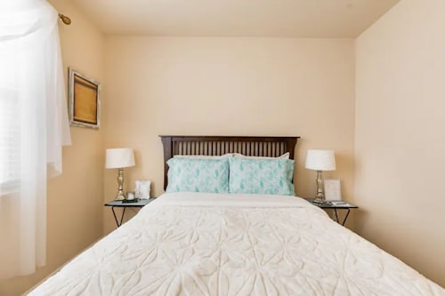 Mangnolia Suite - Jonesboro, GA
