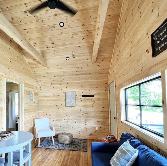 Cottage 3: Island View - Maine