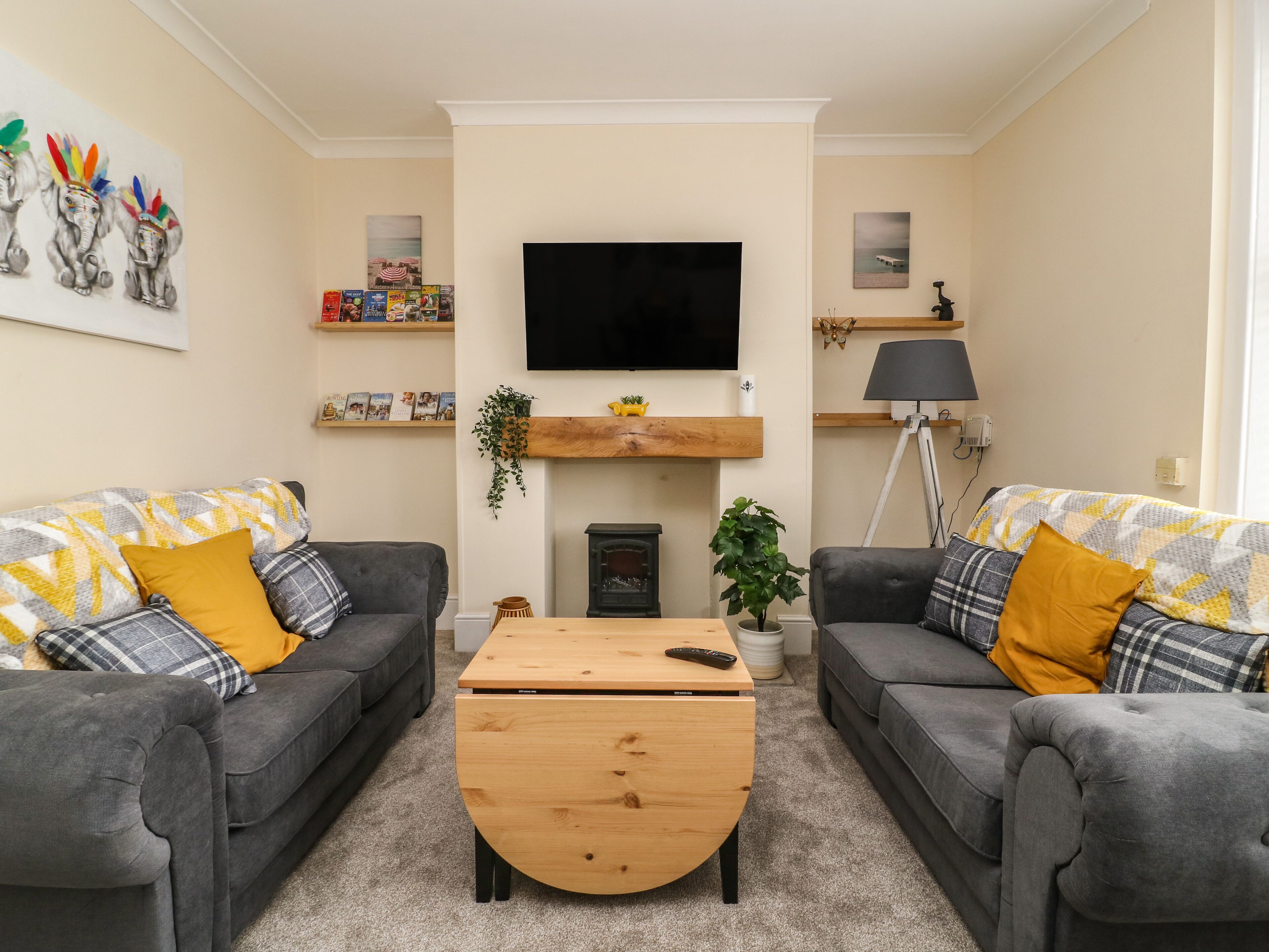 2 Lane End Cottages In Coniston, East Riding Of Yorkshire - Hull