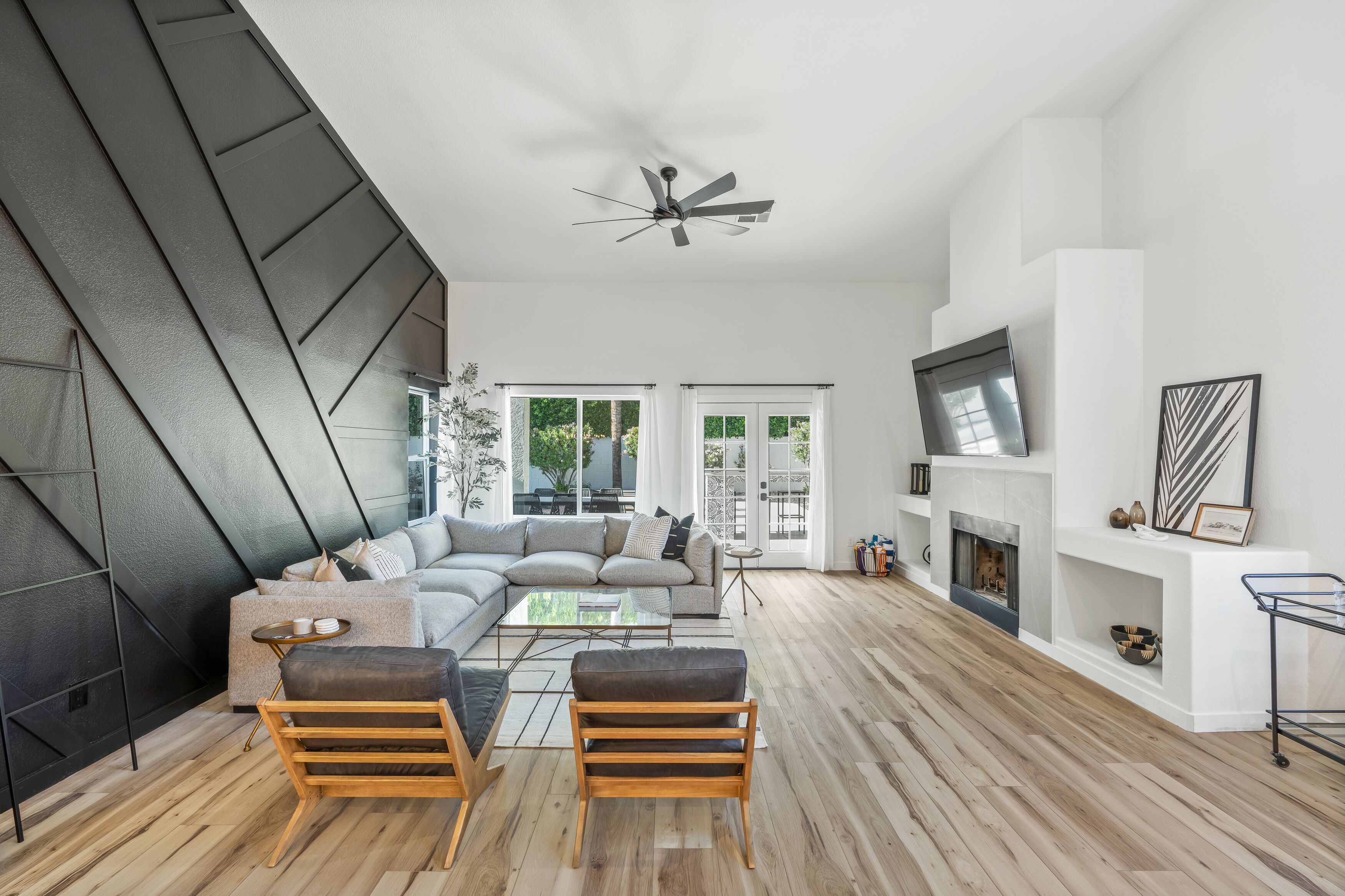 Black Palm! Sparkling Pool, Pool Table, Close To Kierland Entertainment, Newly Designed Beauty! - Phoenix, AZ