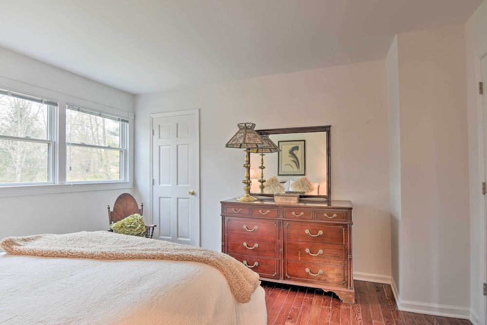 Lovely Highland Home W/ Pool & Hot Tub! - Poughkeepsie, NY