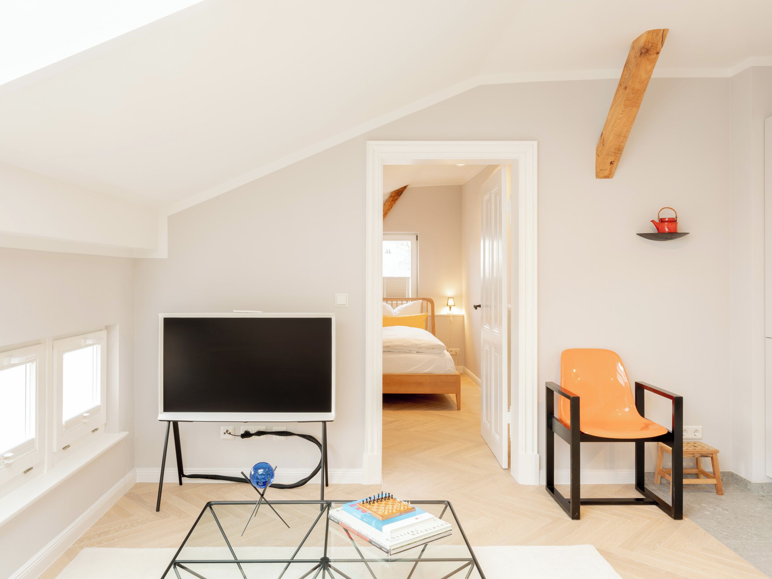 Deluxe 2-bedroom apartment with sauna and terrace - No. 2 | Sala de estar | Televisor de ecrã plano de 55 polegadas com canais por cabo, televisor 