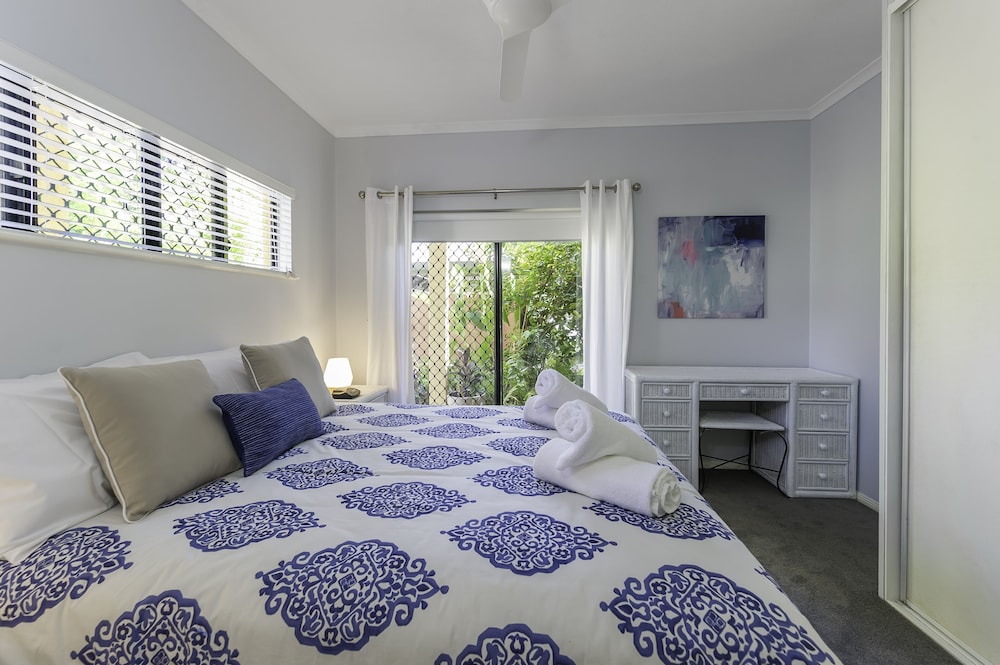 2 Bedroom Ground Floor Apartment 500m To The Beach And Close To Main Street - Port Douglas