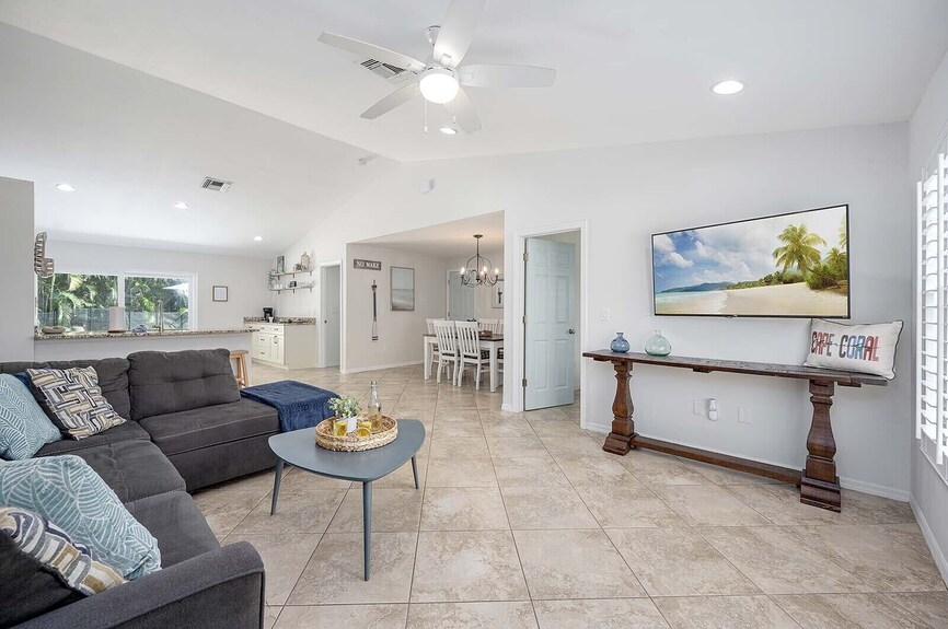 Resort-like Backyard Oasis Vacation Home W/ Grill - Sanibel Island, FL