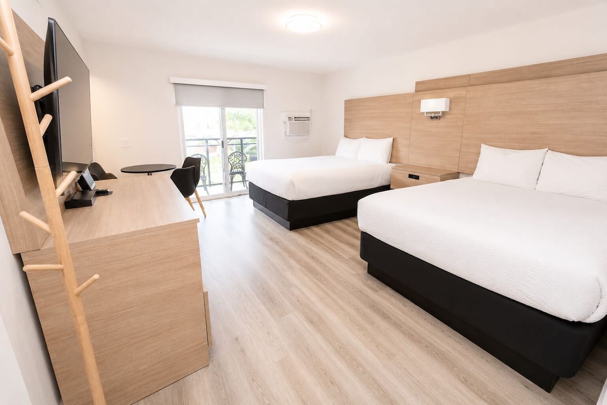 Suite Comfort | Roupa de alta qualidade, edredões de penas, camas de colchão pillowtop 