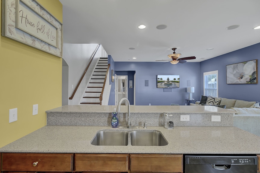 Entire Enjoyable House With Play Boards In Summerville <Br>5bedroom - Summerville, SC