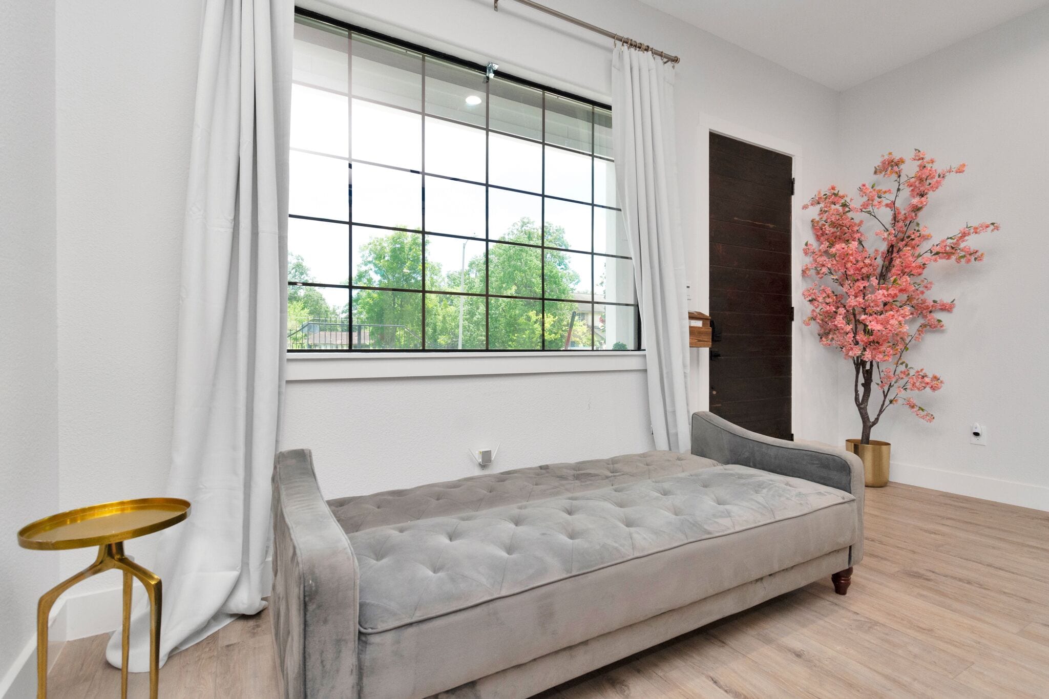 Perfect For Large Groups! Hot Tub/gazebo/grill/karaoke Machine/82 In. Tv & More! - Houston, TX