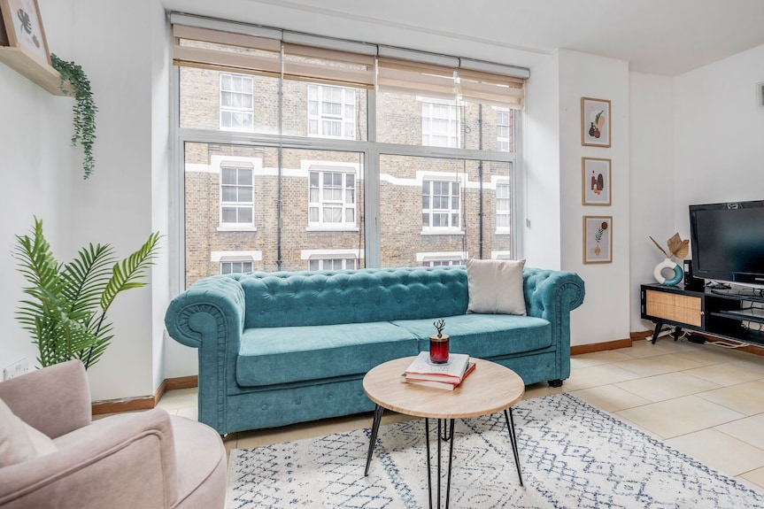 Central Holborn, Lovely And Bright Apartment For 4, Air-con - 블룸스버리