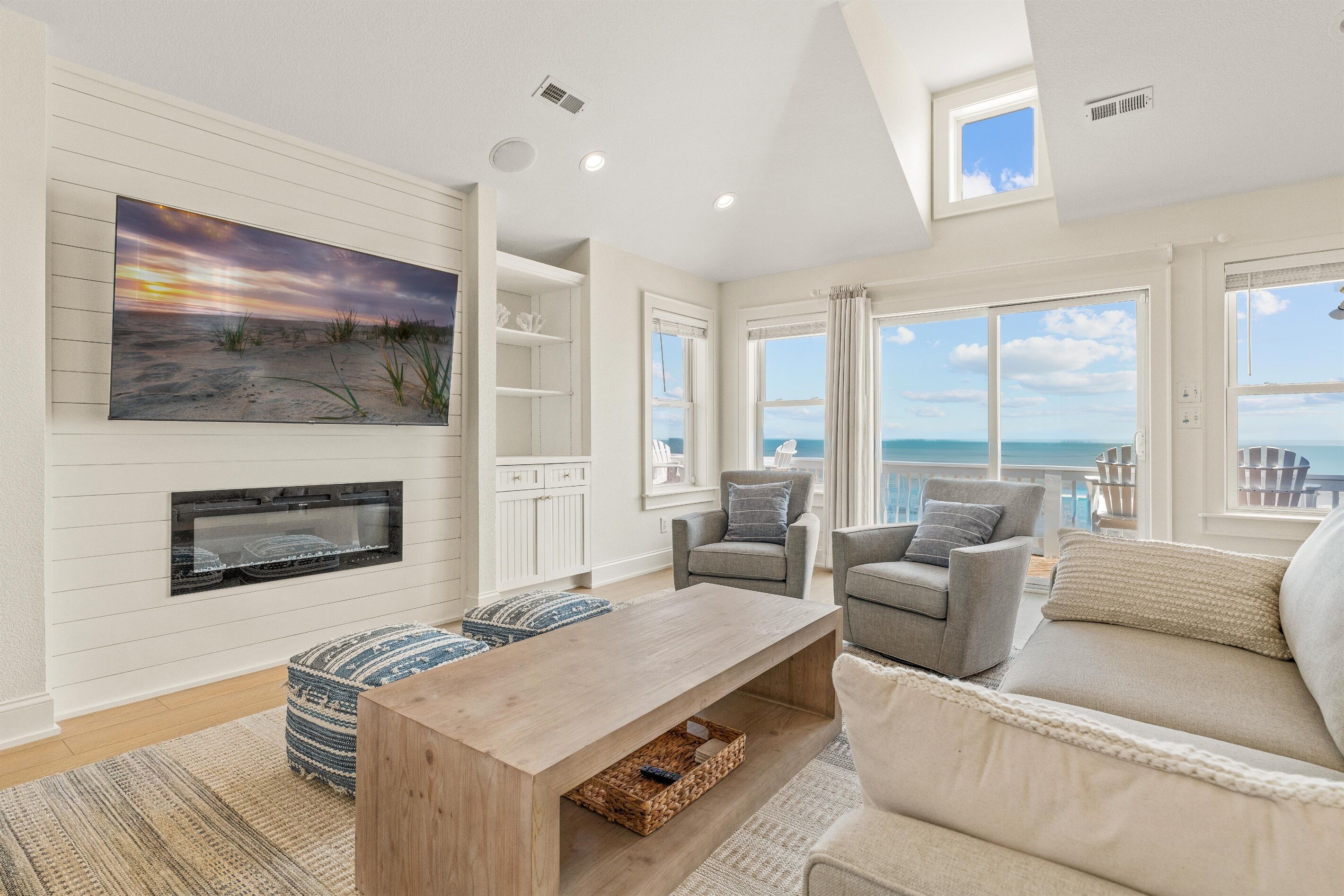 Wave House Lux Panoramic Oceanfront, Pool, Elevator, Hot Tub - Outer Banks, NC