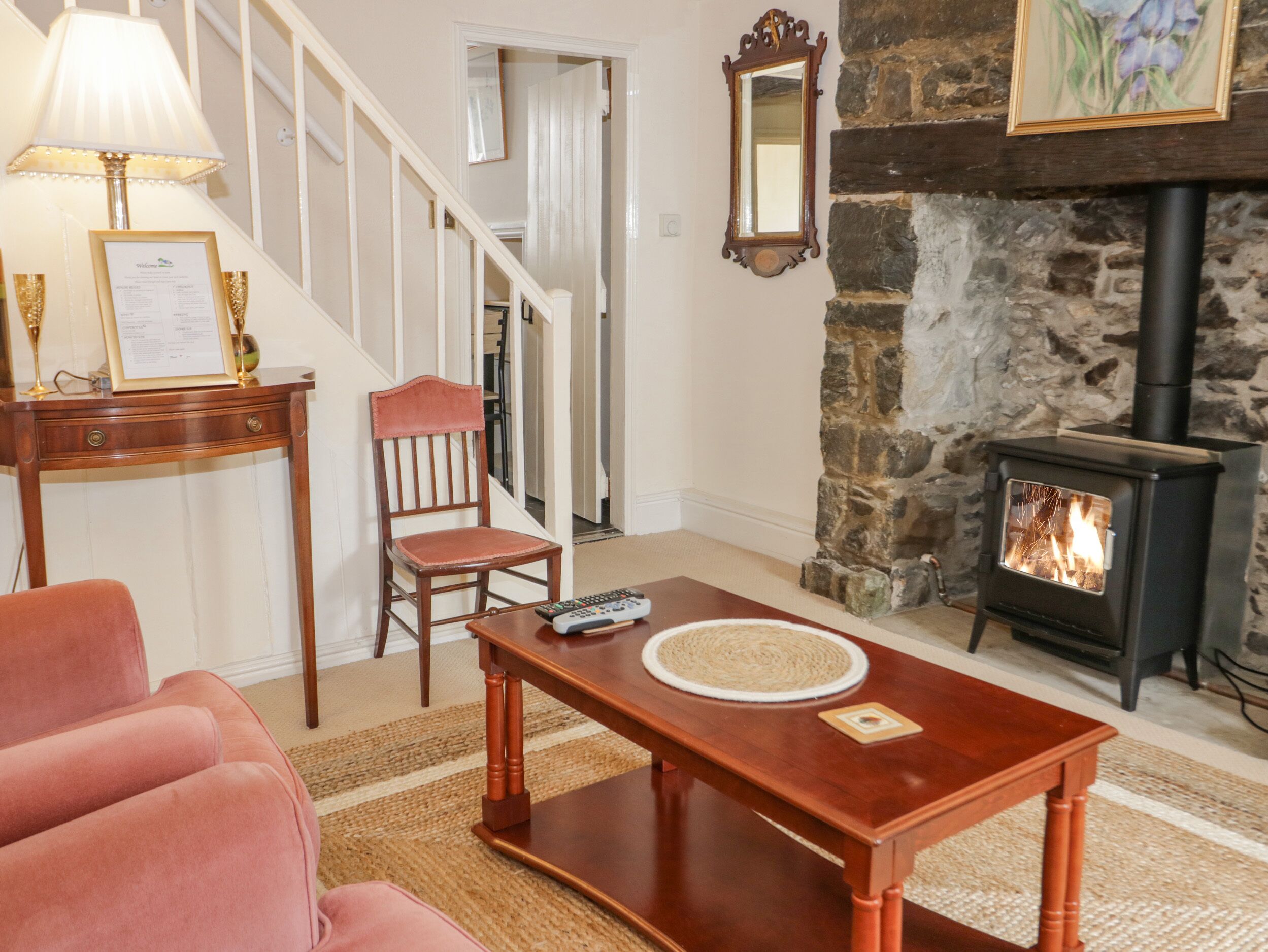 Tudor Cottage, Character Holiday Cottage, With A Garden In Conwy - Gwynedd