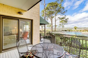 Villa, várias camas, cozinha, vista para o oceano (1850 Beachside Tennis) | Refeições ao ar livre