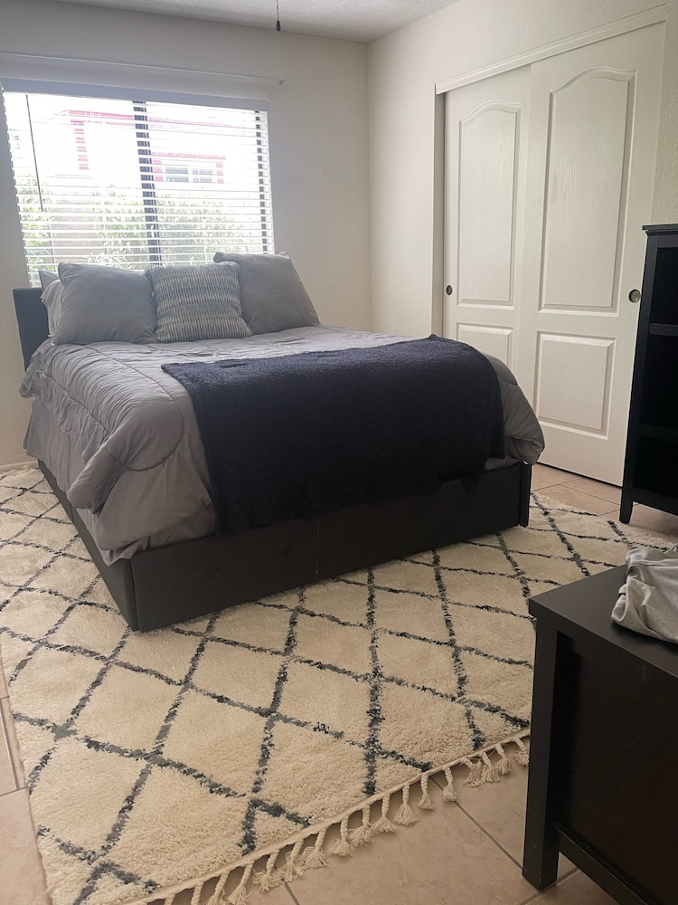 Peaceful And Spacious Home - Sierra Vista, AZ