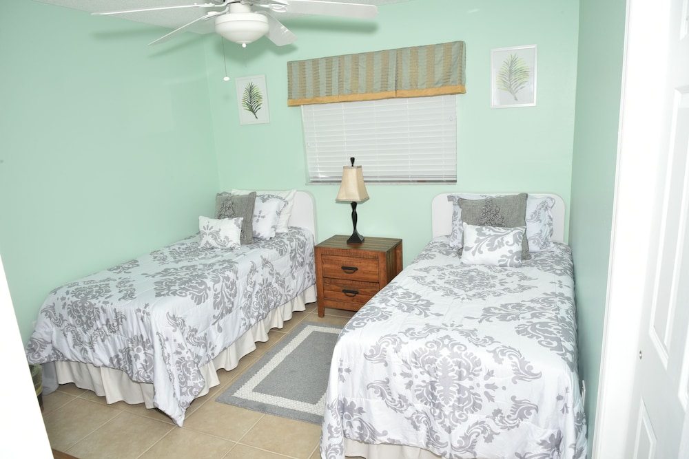 3br Home In Boca Raton - Waterfront, Close To Amenities, 20 Mins To Beach - Boca Raton, FL