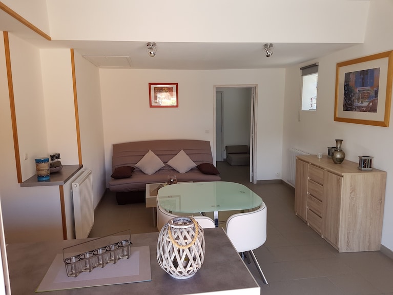 Rental Of Cottages In The Hérault, Air-conditioned Apartments, Swimming Pool, Quiet - Pézenas