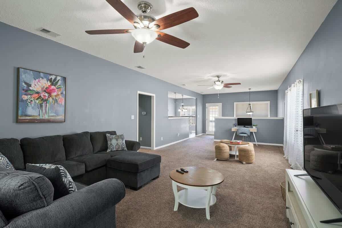 Blue Dog Inn | 3 Bed, 2 Bath - Brunswick, GA