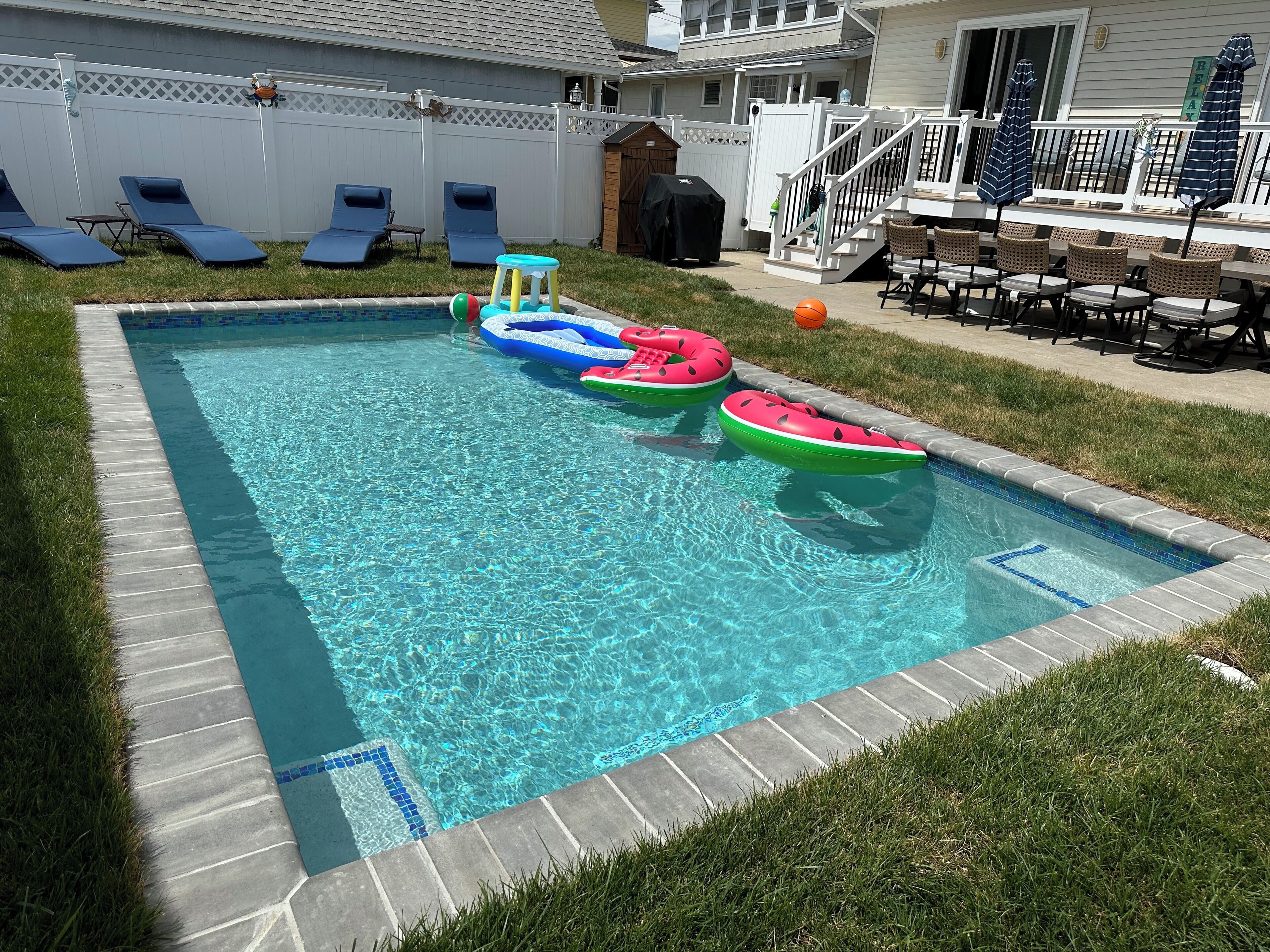 OCEAN VIEW, LARGE POOL, 1 BLOCK to BEACH- 3 BR/2.5 Bath - Wildwood ...