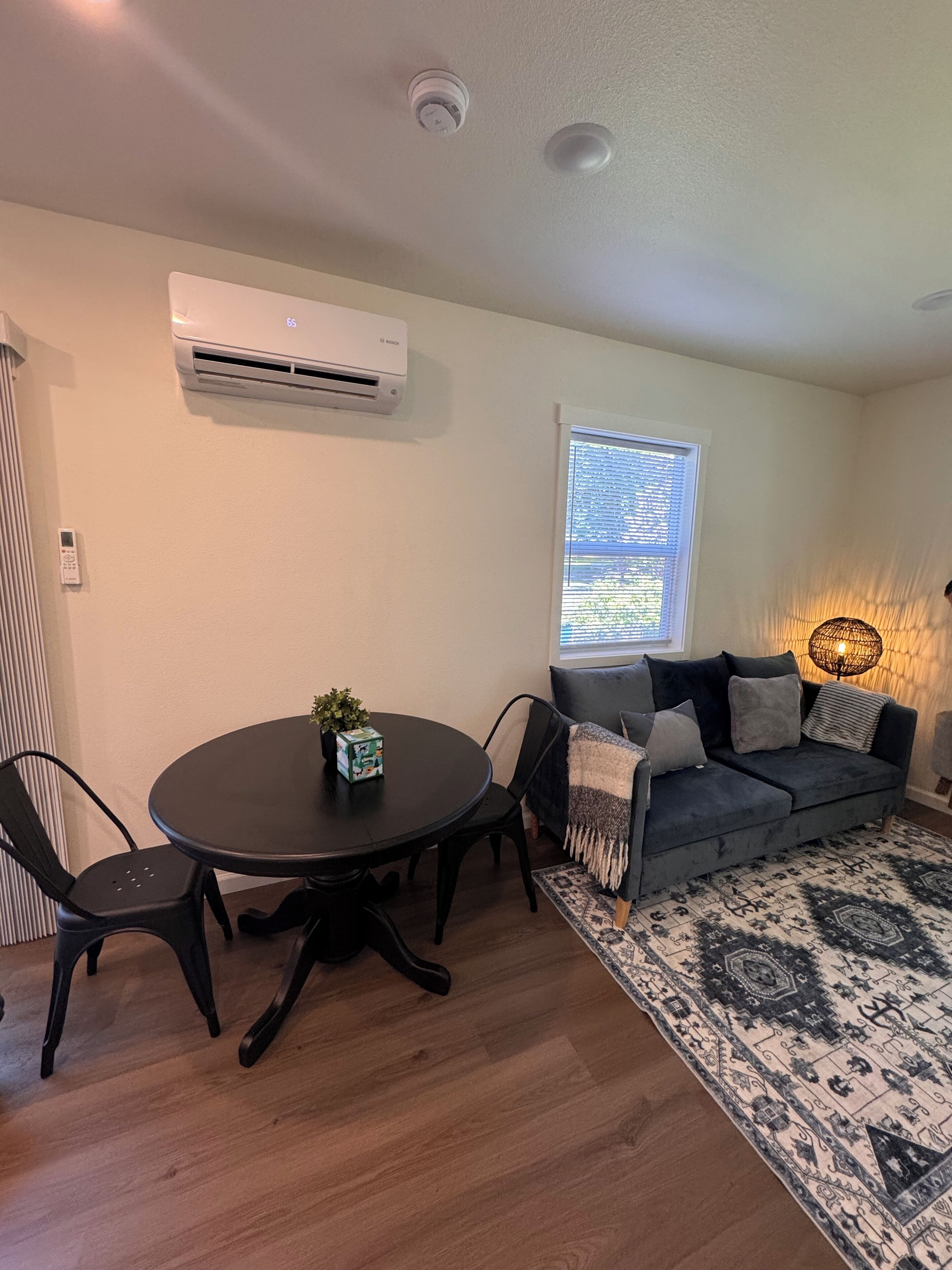 Cozy 1bd/1bath Apartment Unit In Downtown Vancouver - Vancouver, WA