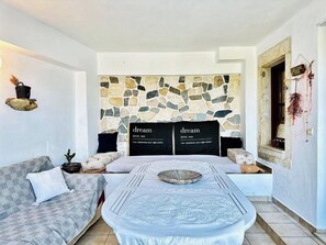 Margarita Woodstone House without pool with Spa Hot Tub | Terraço/pátio