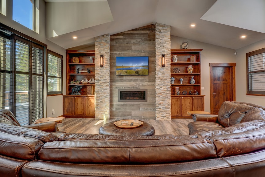 Forest Home W/ Hot Tub & Arcade Room - 사우스 레이크 타호