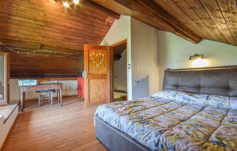 4 Bedroom Beautiful Home In Tiglieto - Liguria