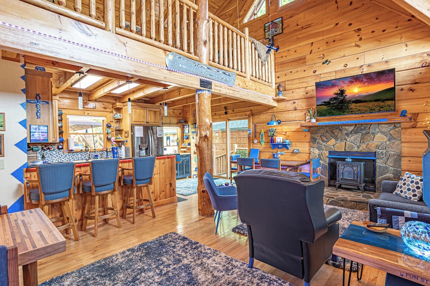Brand New Unique Cabin With A Modern Feel. - Lake Lure, NC