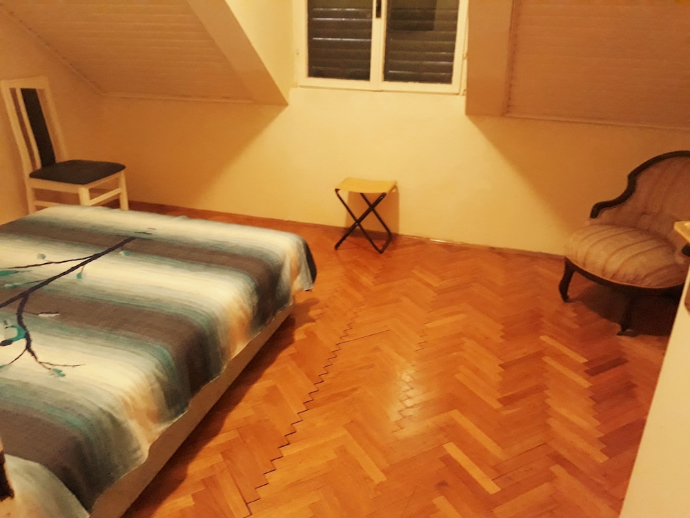Kotor Bay; 4 Bed Seafront House With Beach And Seating Area. Close To Kotor. - Kotor
