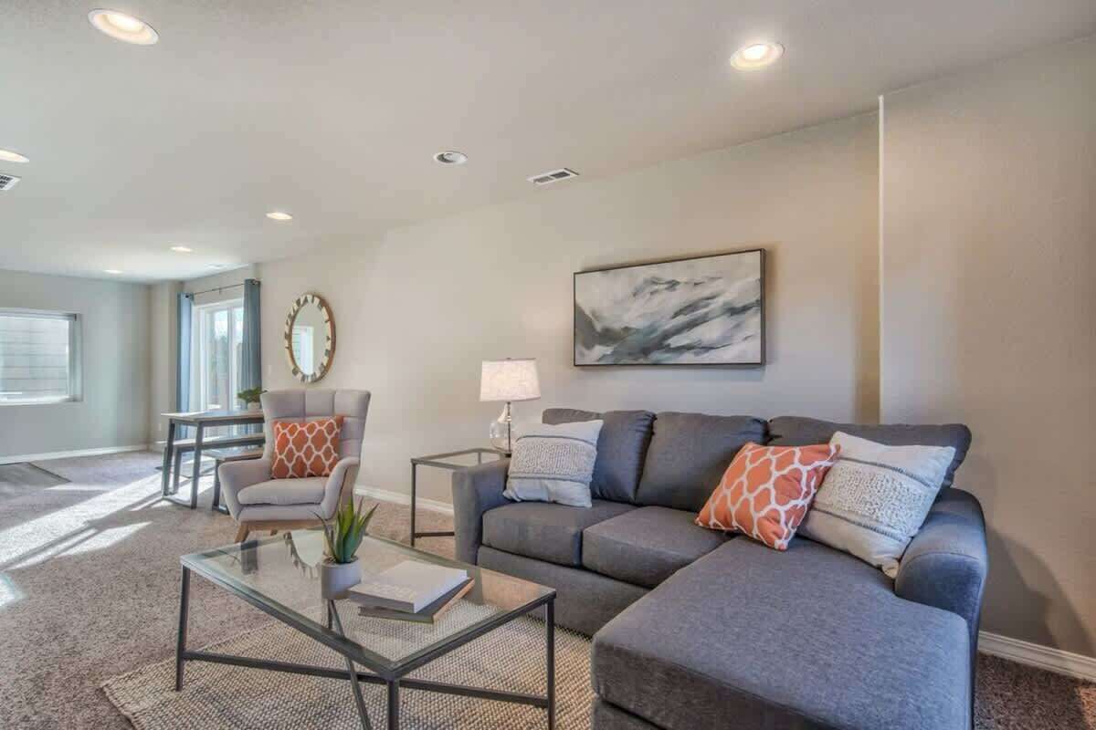 Lindenmere Estate! Chic Villa W Game Loft & Bbq - Larkspur, CO