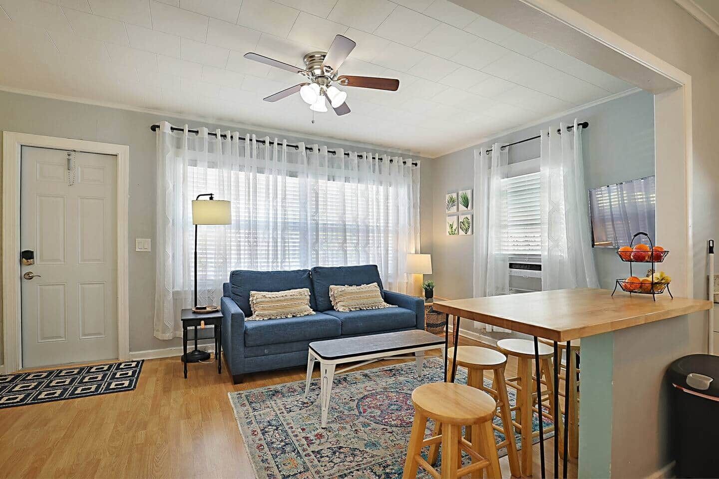 Steps To Beach, Park & Downtown! Cozy Bungalow - Lake Worth, FL