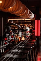 3 bares/lounges