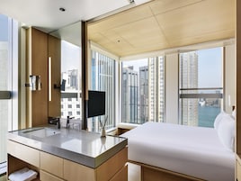 Quarto Superior, 1 cama king-size (Harbourside) | Minibar, cofre no quarto, Wi-fi grátis, roupa de cama fornecida