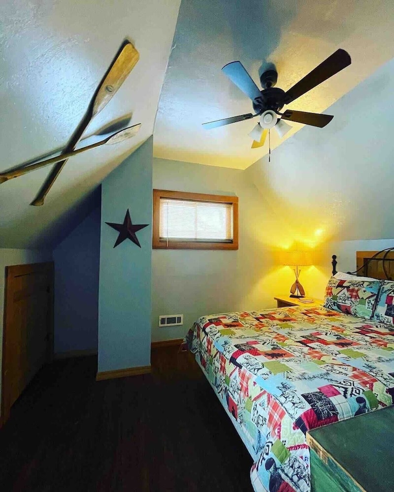 3 Bedroom Log Cabin With Hot Tub At Bear Mountain - Eagle Rock, MO