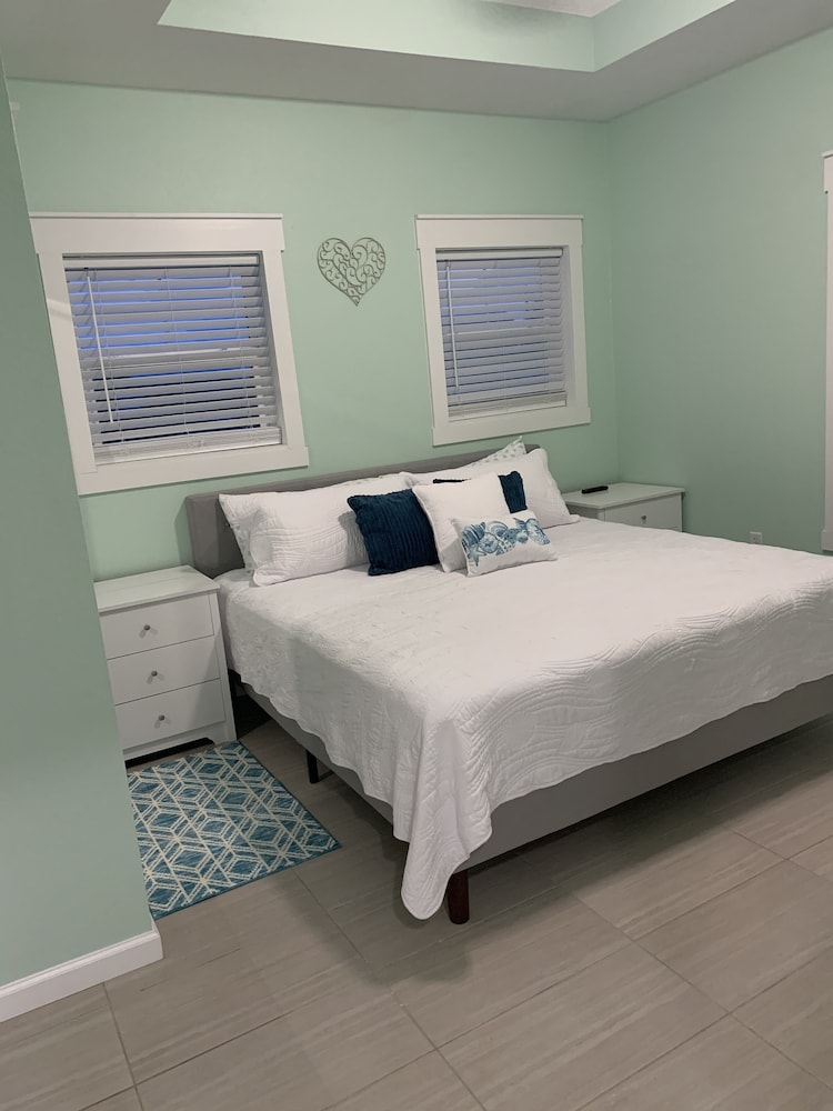 The Shipwreck Cottage Is Your Beach Vacation Spot! - Mexico Beach, FL